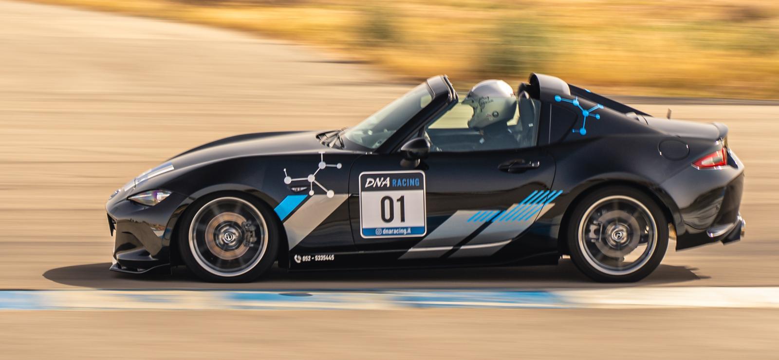 נהג מרוצים ליום אחד – DNA racing